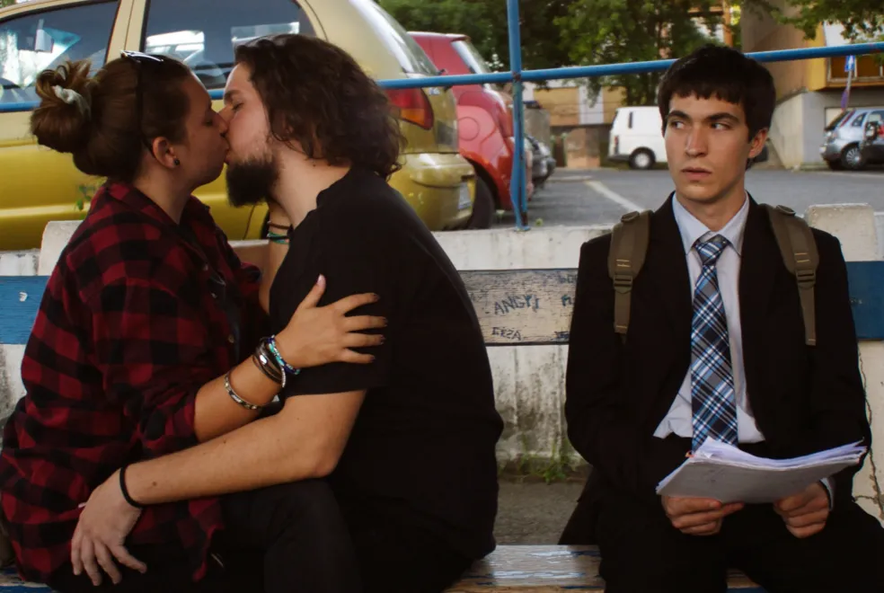 Telex: Bálint Előd