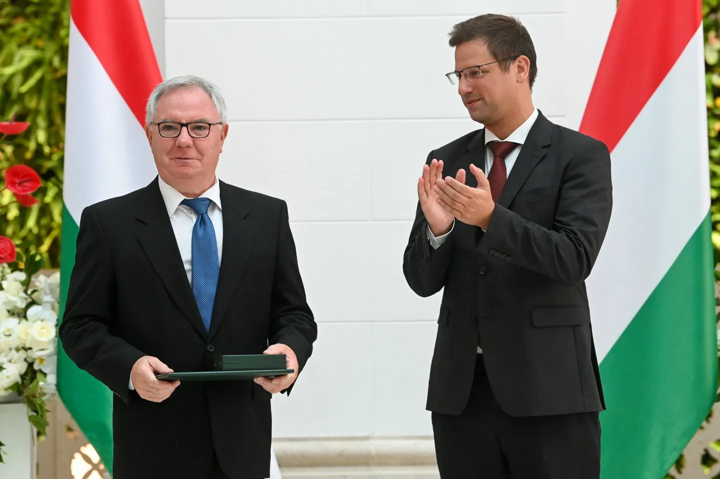 Telex: Breuer Péter