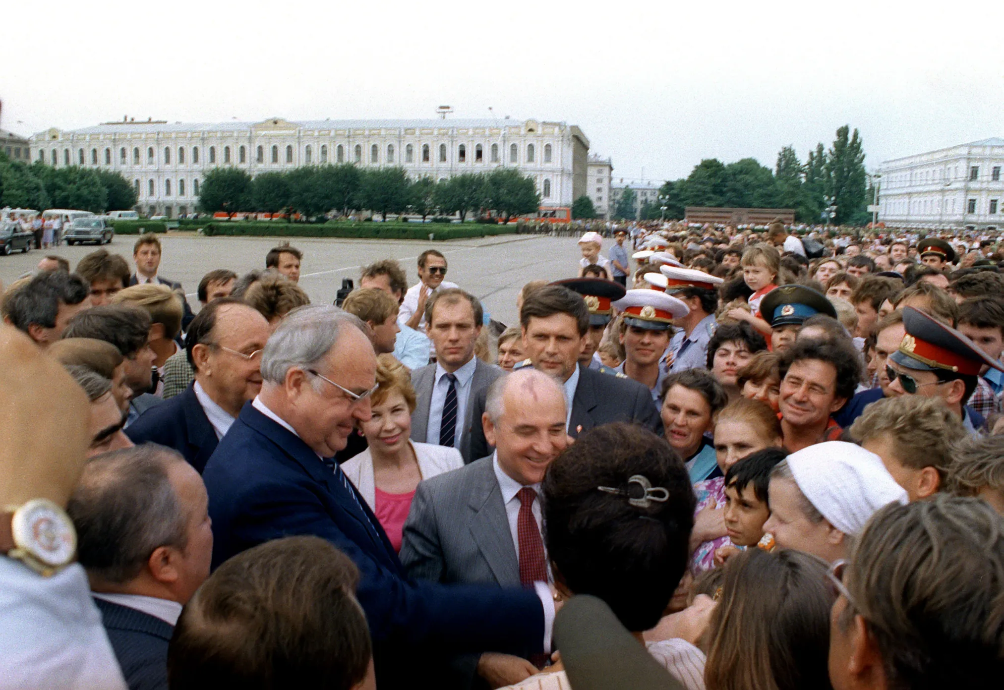 Telex: Gorbacsov, aki a Nyugat szerint leszerelt, a Kreml szerint ...