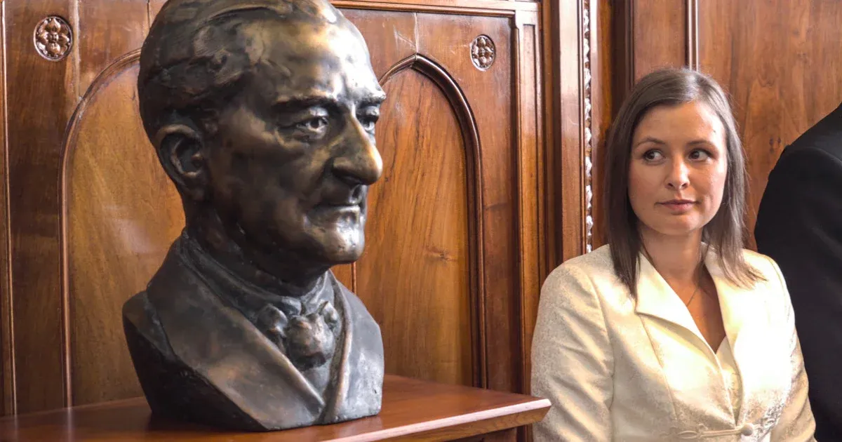 Telex: Far right party Mi Hazánk unveils bust of controversial Miklós ...