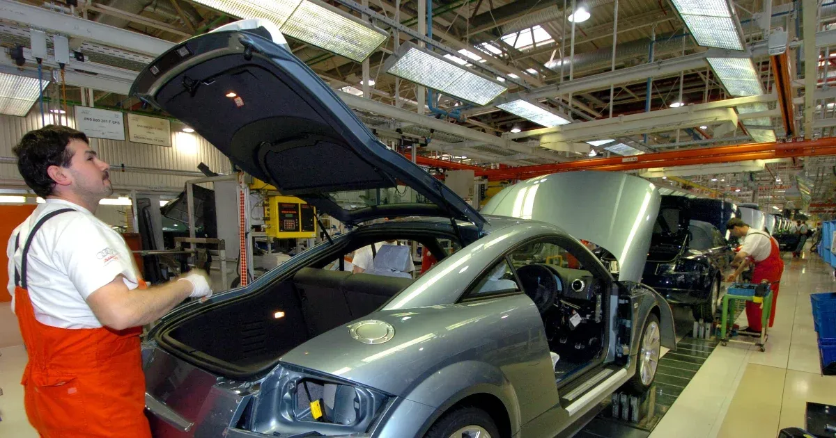 Telex: KSH: Csak augusztusban több mint 500 milliárd forint külkereskedelmi hiányt csinált a ...