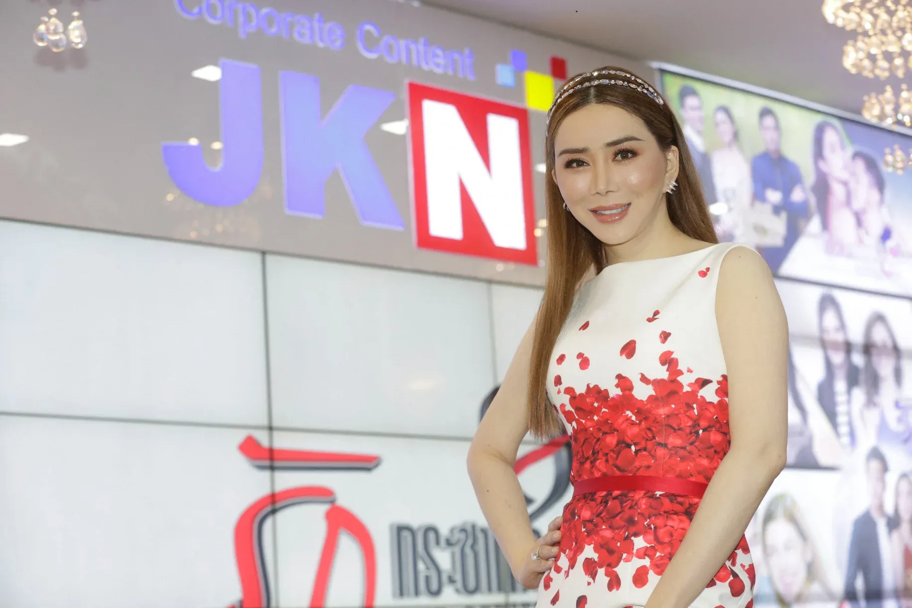 Telex: Megvásárolta a Miss Universe szépségversenyt egy thaiföldi ...