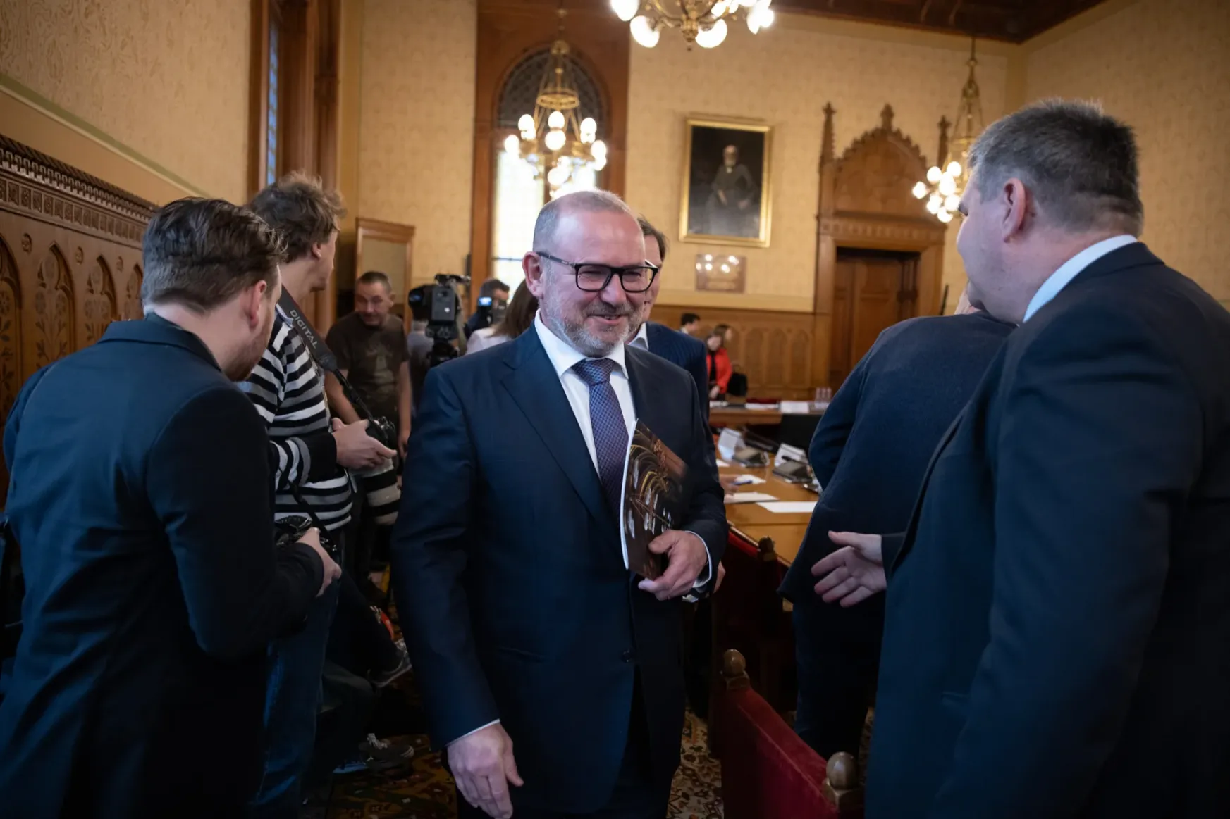 Telex: Attól tartok, csak most fog kiderülni Lantos Csabának, hogy mire ...