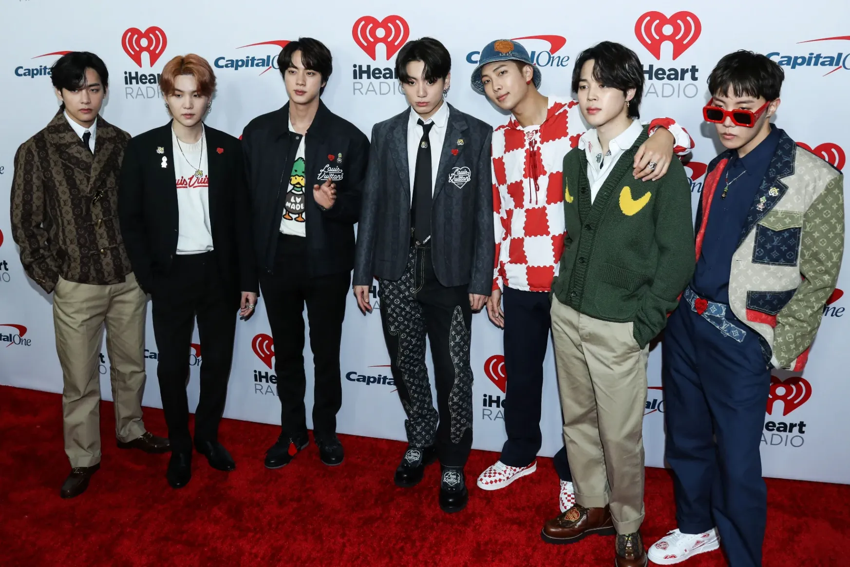 Telex: Bevonult katonának a BTS egyik tagja