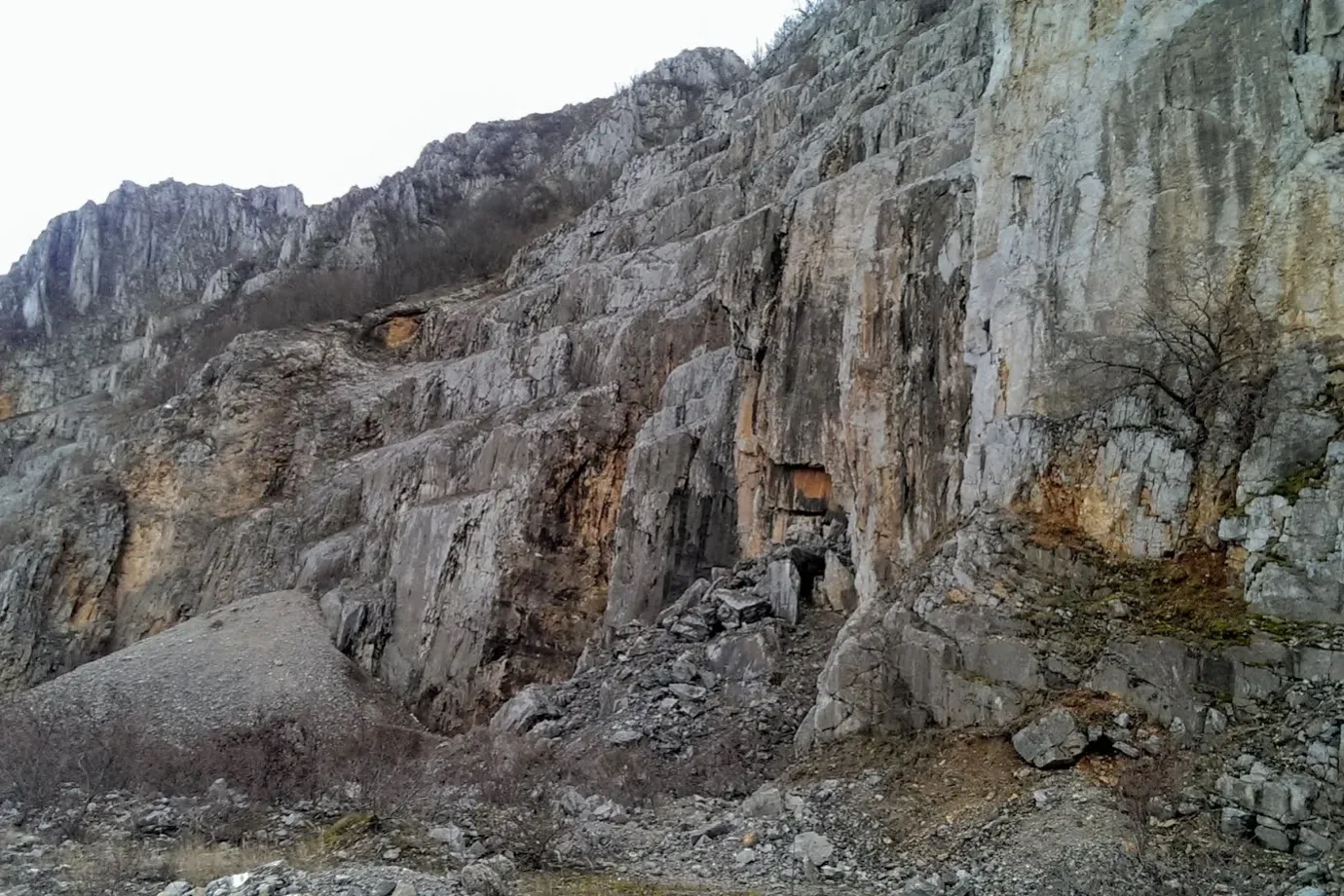 Telex: Bél-kő, a posztapokaliptikus magyar sziklaparadicsom