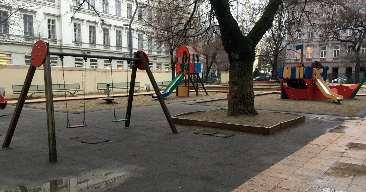 Telex: Kufli-játszótér is lesz a Hild téren, amit 1,3 milliárd ...