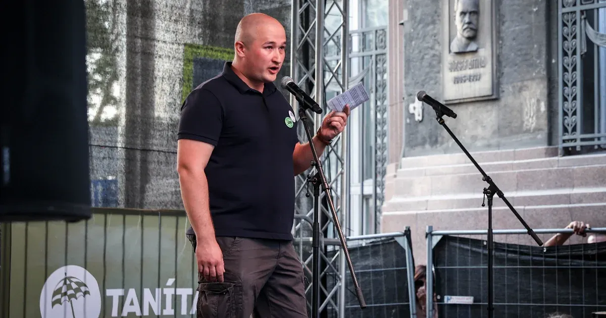 Telex: Tóth Bence: Jelenleg még tanár vagyok. Szeptembertől mi a franc ...