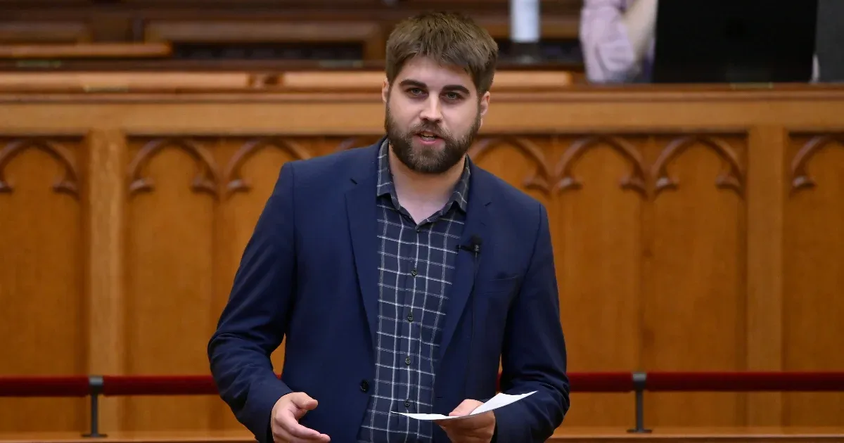 Telex: Tóth Endre: A kormánypárti ispánok Döbrögi urasággal az élen ...