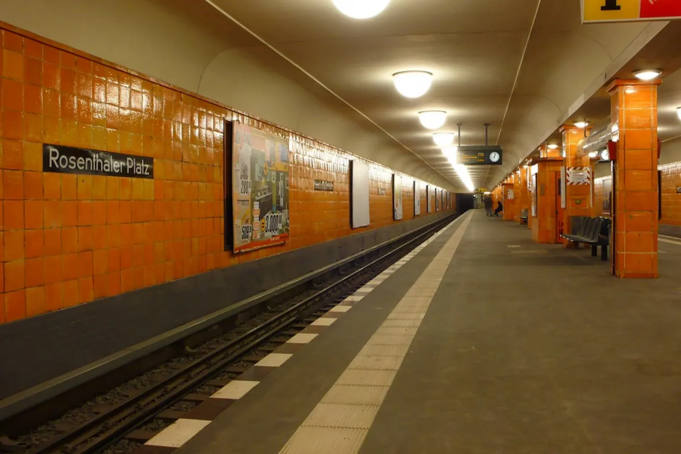 Telex: A berlini metróállomás, ami a mai napig uránnal van kicsempézve