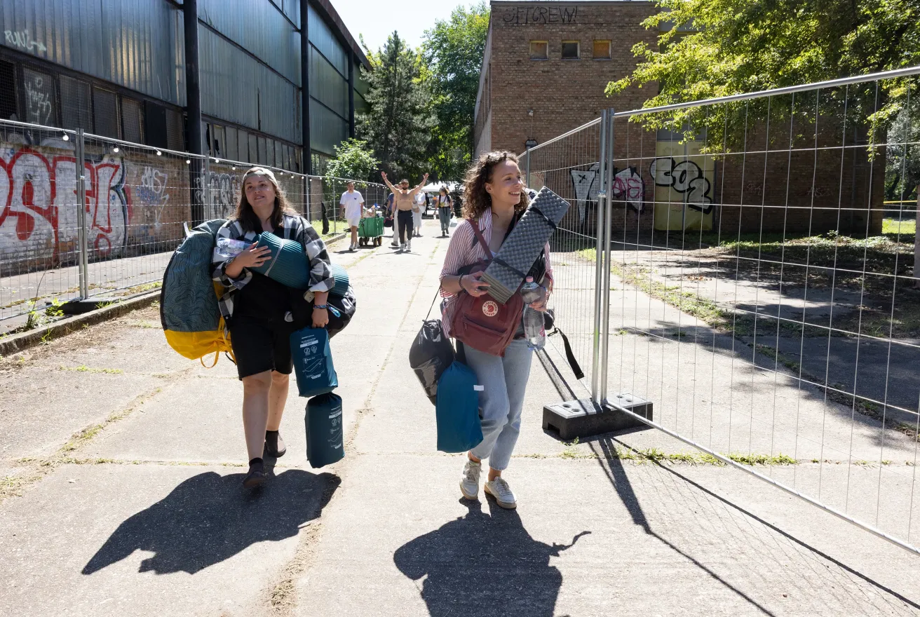 Telex: Krajnyák Luca