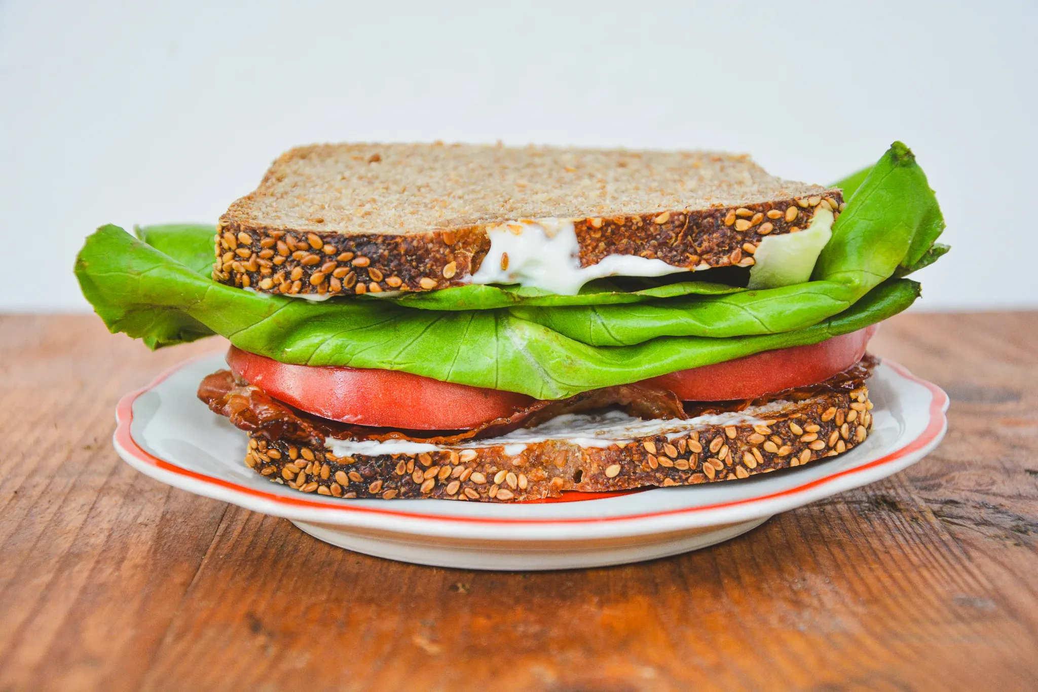 Telex: Szalonnával még a jégsaláta is értelmet nyer