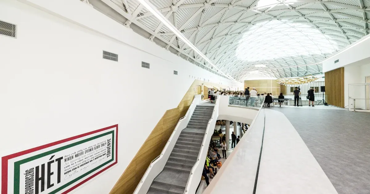 Telex: Vizsgálatot indított az oktatási ombudsman a Jedlik Ányos ...