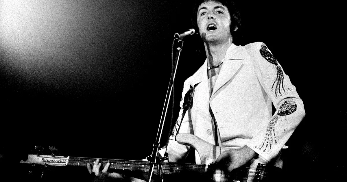 After: Paul McCartney keresi 1961-ben vett basszusgitárját, amin a She ...