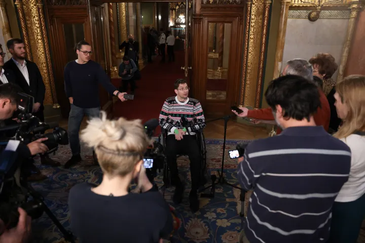 Telex: Kósa Lajos kedden találkozik Karsai Dániellel a Parlamentben Telex: Kósa Lajos kedden találkozik Karsai Dániellel a Parlamentben