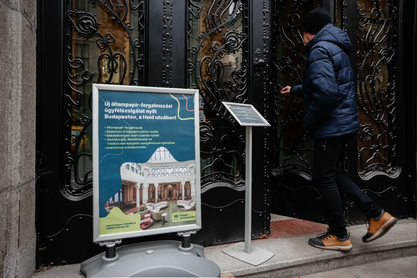 Telex: Mibe érdemes tenni azt a rengeteg pénzt, ami az állampapírok ...