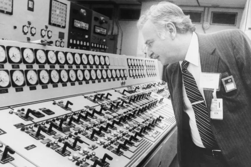 Telex: BASIC: Einstein magyar tanársegédje alkotta meg mindenki ...