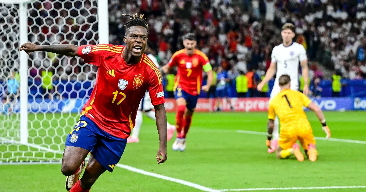 Telex: Villámkezdés a félidőben, máris 1-0 a spanyoloknak Nico Williams ...