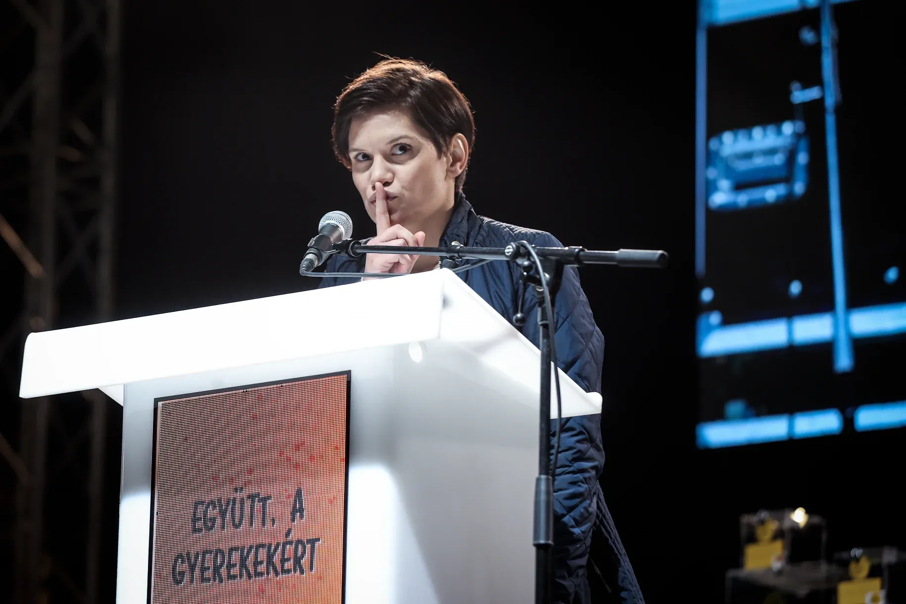 Telex: Pottyondy Edina megelőzte Orbán sajtótanácsadóját a Forbes ...