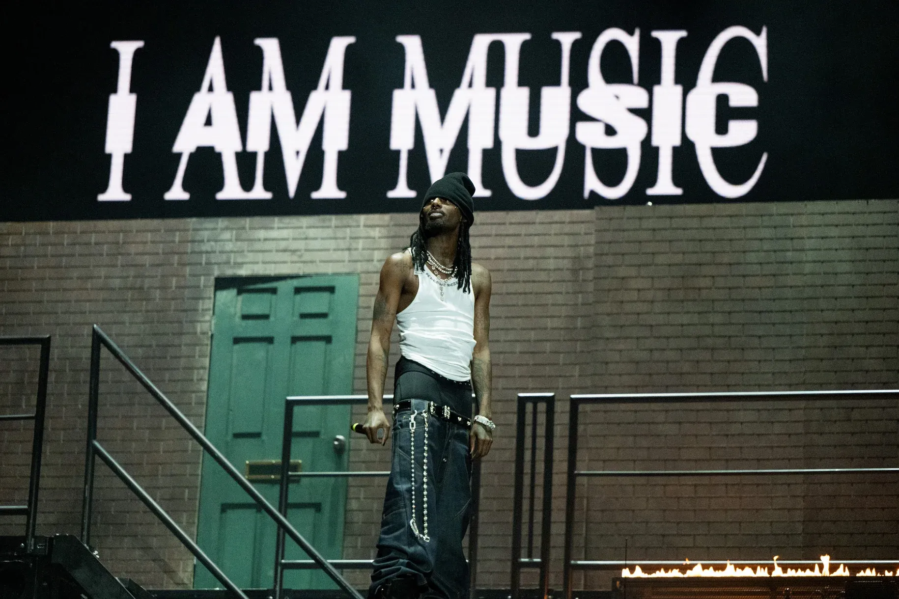 After: Akkor lehetsz csak igazi rapszupersztár, ha eltűnsz a hallgatóid ...