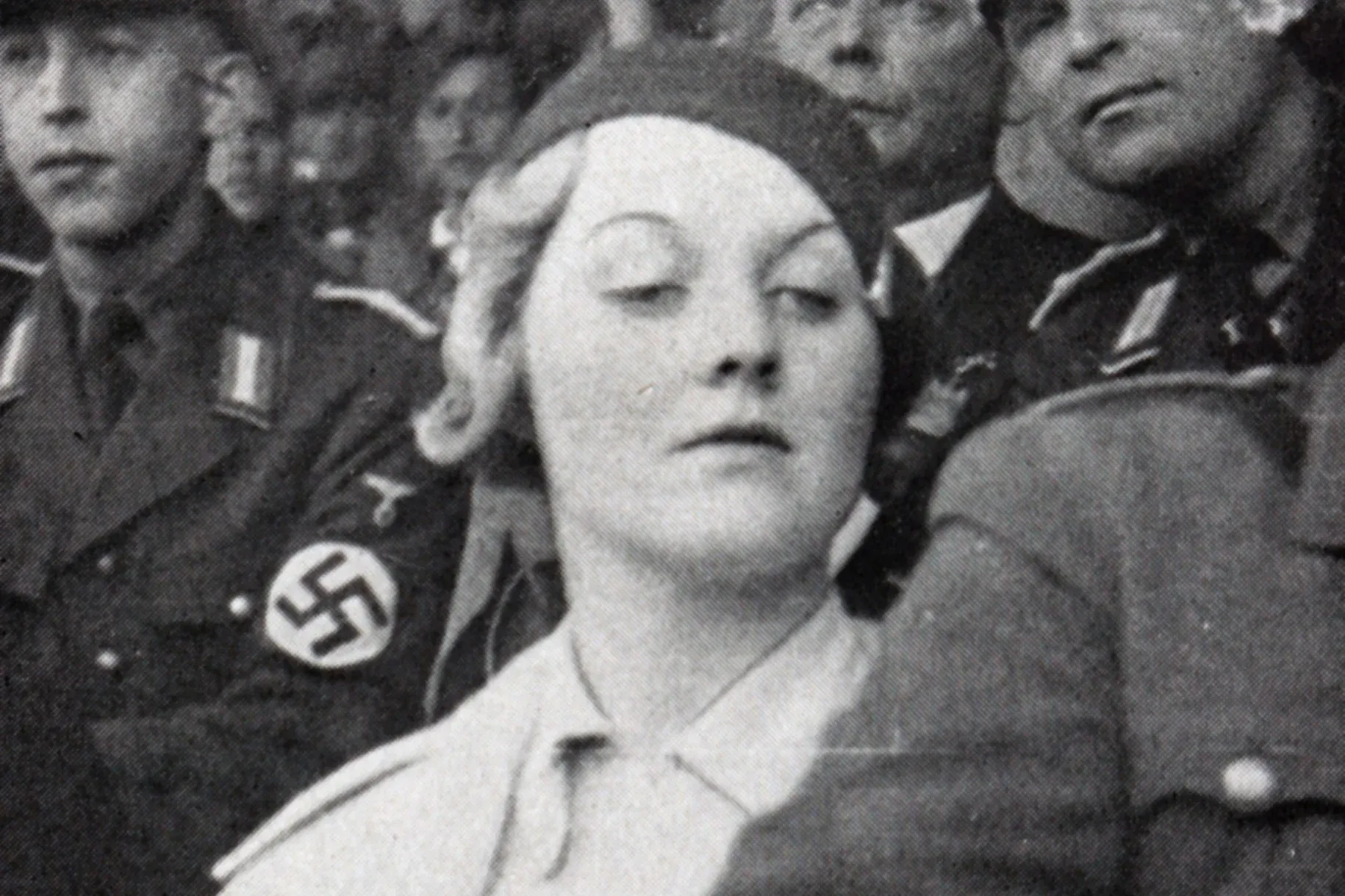 Telex: A Hitler-rajongó brit arisztokrata, aki fejbe lőtte magát ...