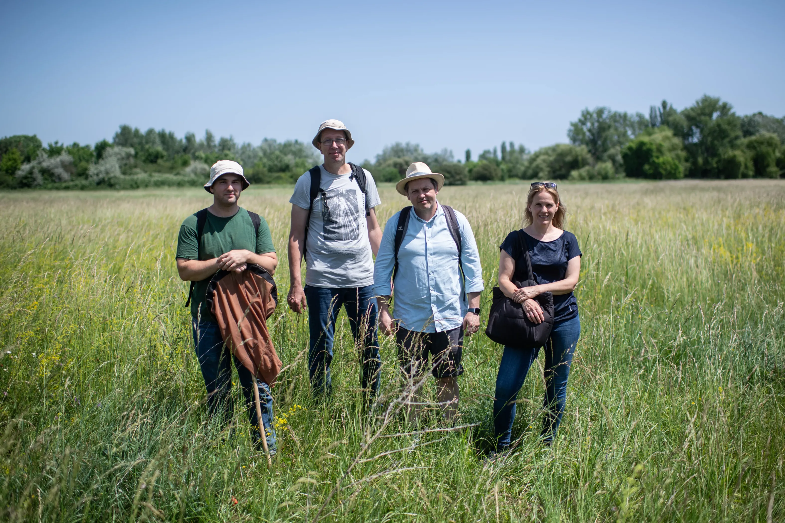 Telex: Úgy lengedeznek galajhintóikon, ahogy csak igazi ...