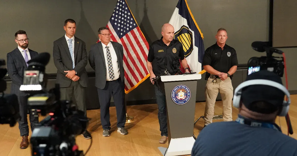 Népszerű jobboldali influencer, Charlie Kirk így lett támadás áldozata ...