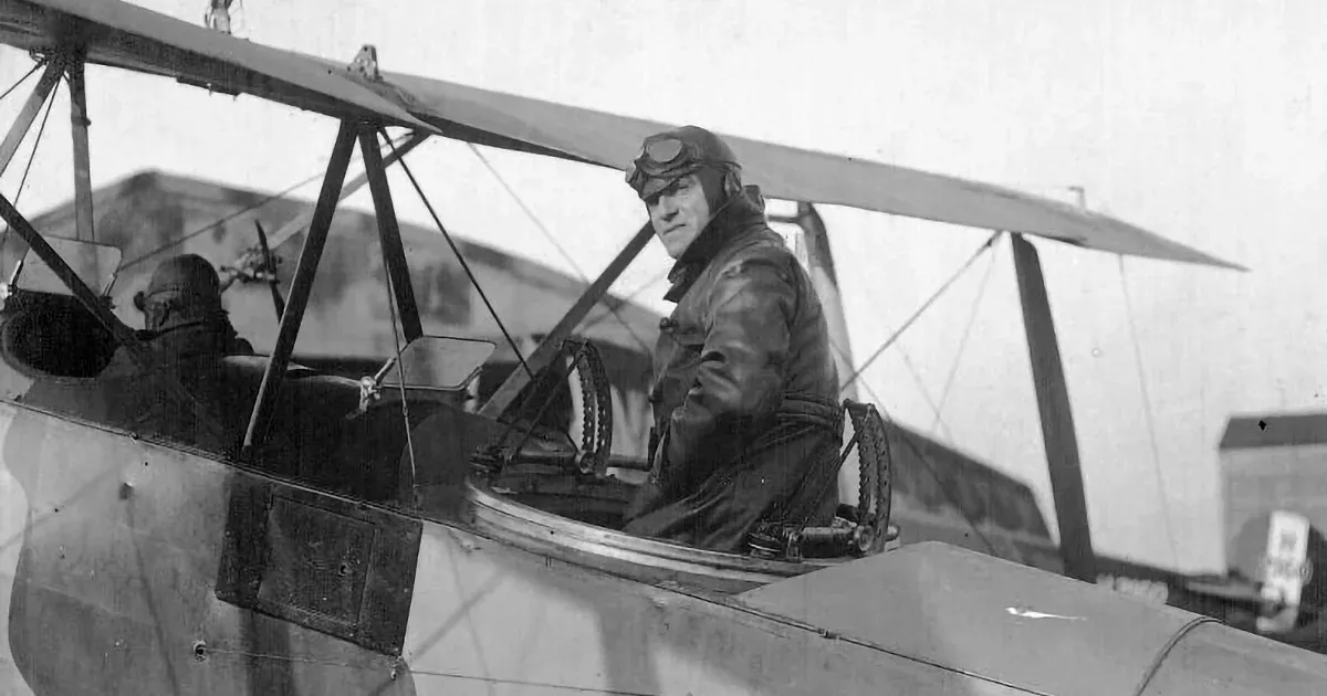 Alfred Buckham: A Légi Fotózás Úttörője és Merész Pilóta – maikurir