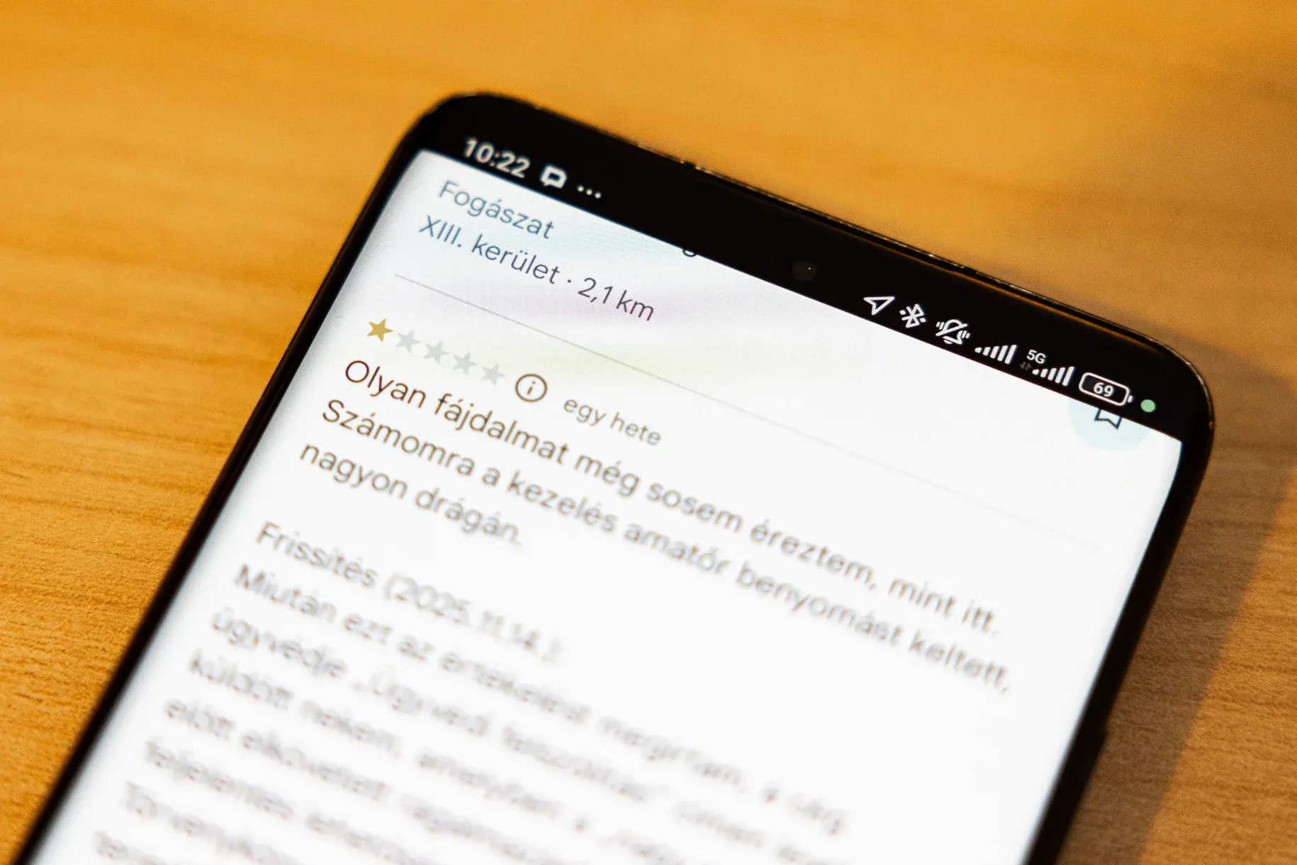 Telex: Perrel fenyegették, mert lepontozott a neten egy fogászatot ...