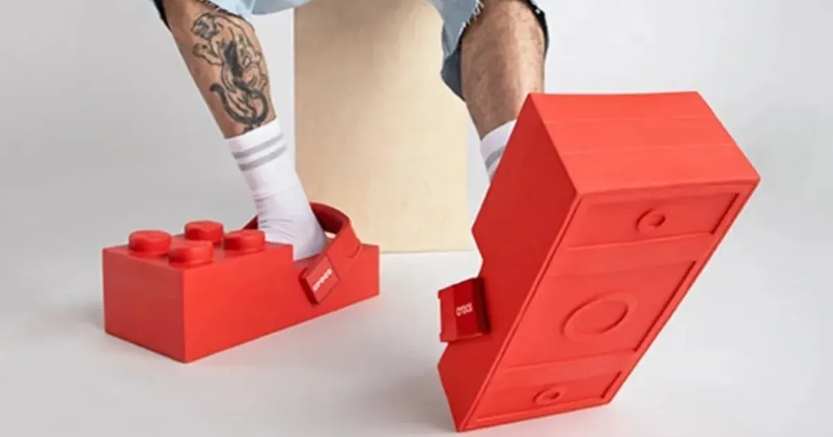 After: Heteken belül kapható lesz a 200 eurós Lego papucs