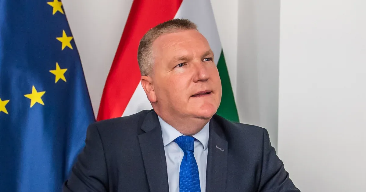 Telex: Kedden Budapestre érkezik az EU jogállami biztosa