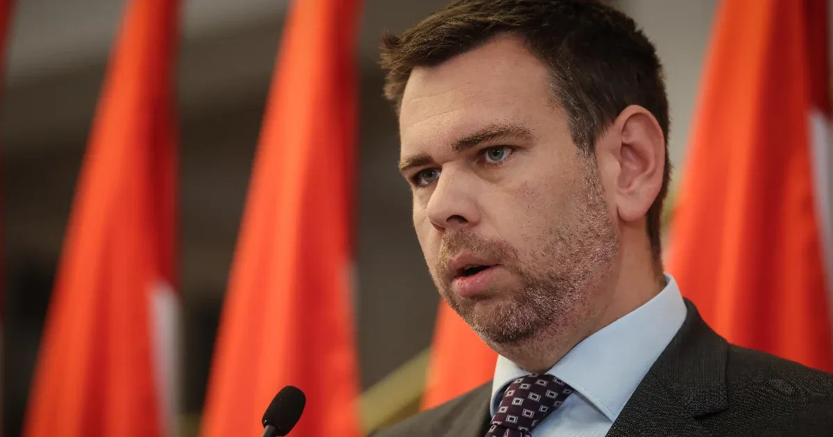 Telex: Vitézy megvédte az emeletes InterCityket